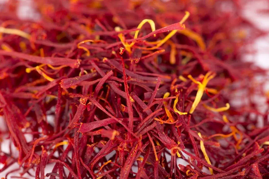31 Surprising Health Benefits of Zafaran (Saffron) - OrigIran